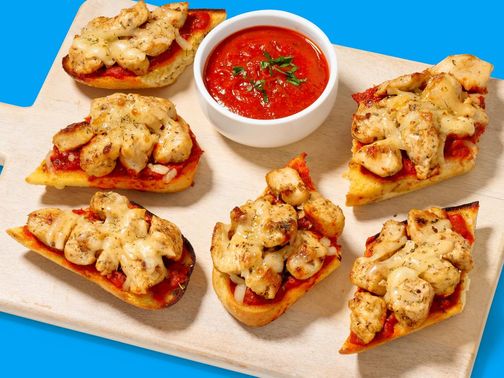 Chicken Garlic Parm Pizza | PERDUE®